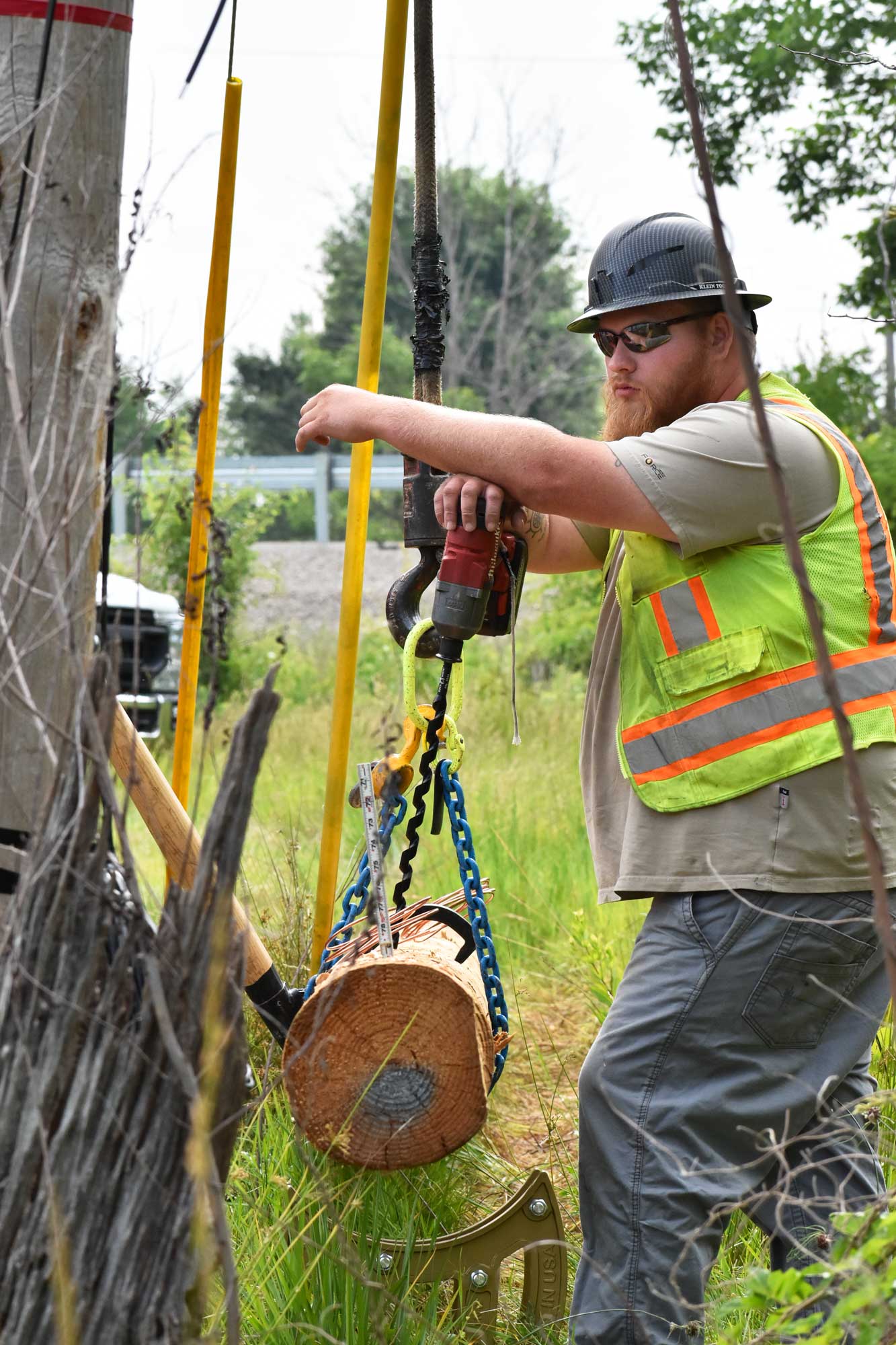 Pole Pulling & Setting | Tallman Equipment Company